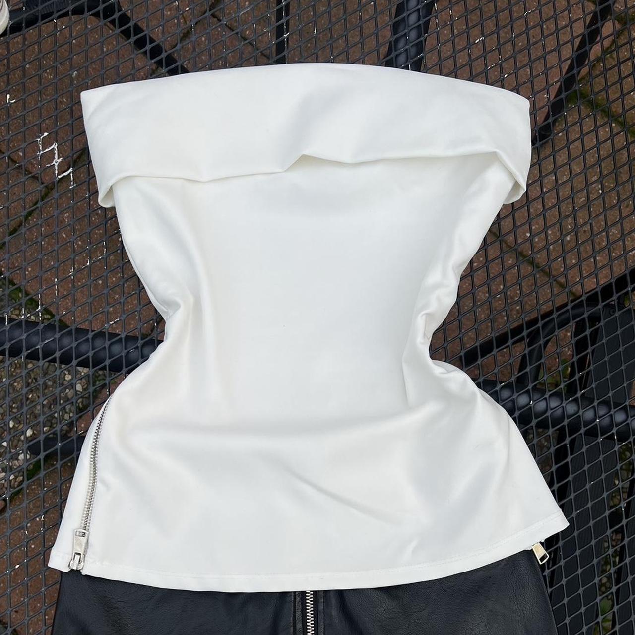 Zara tube top with zippers White tube top Zara... - Depop