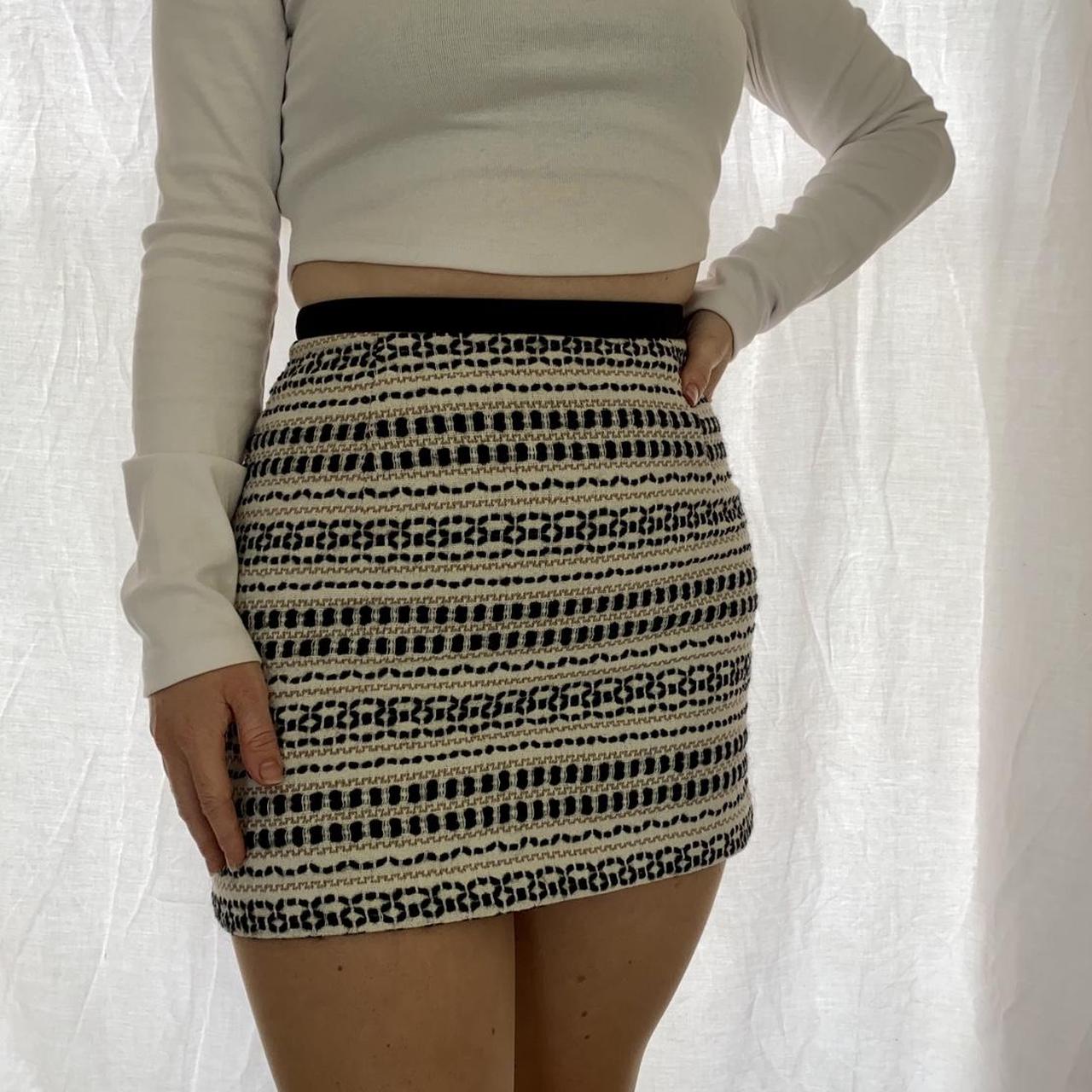 New look mini skirt Zip on the back Worn couple... - Depop