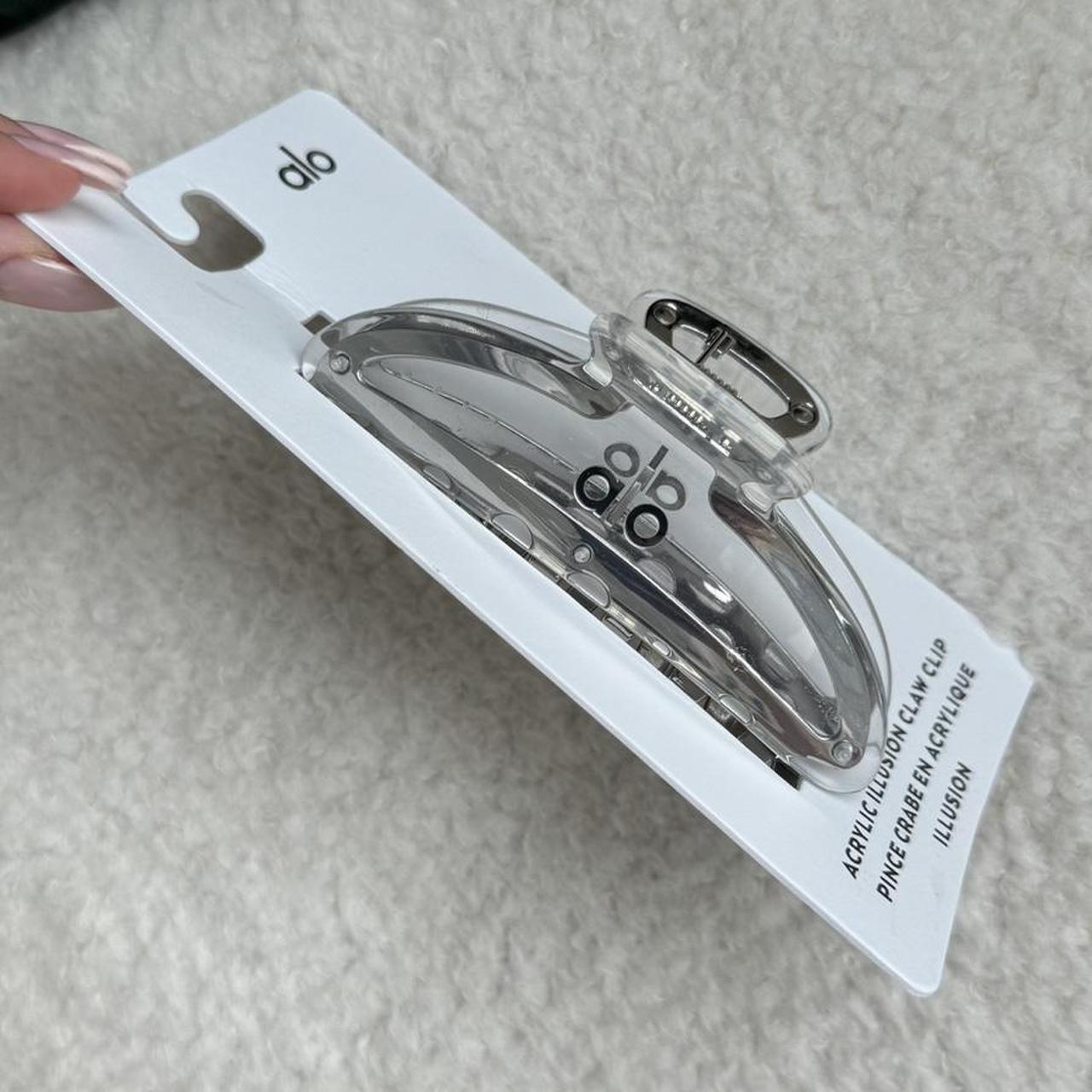 alo clear/silver detail claw clip, RRP £39, FREE... - Depop