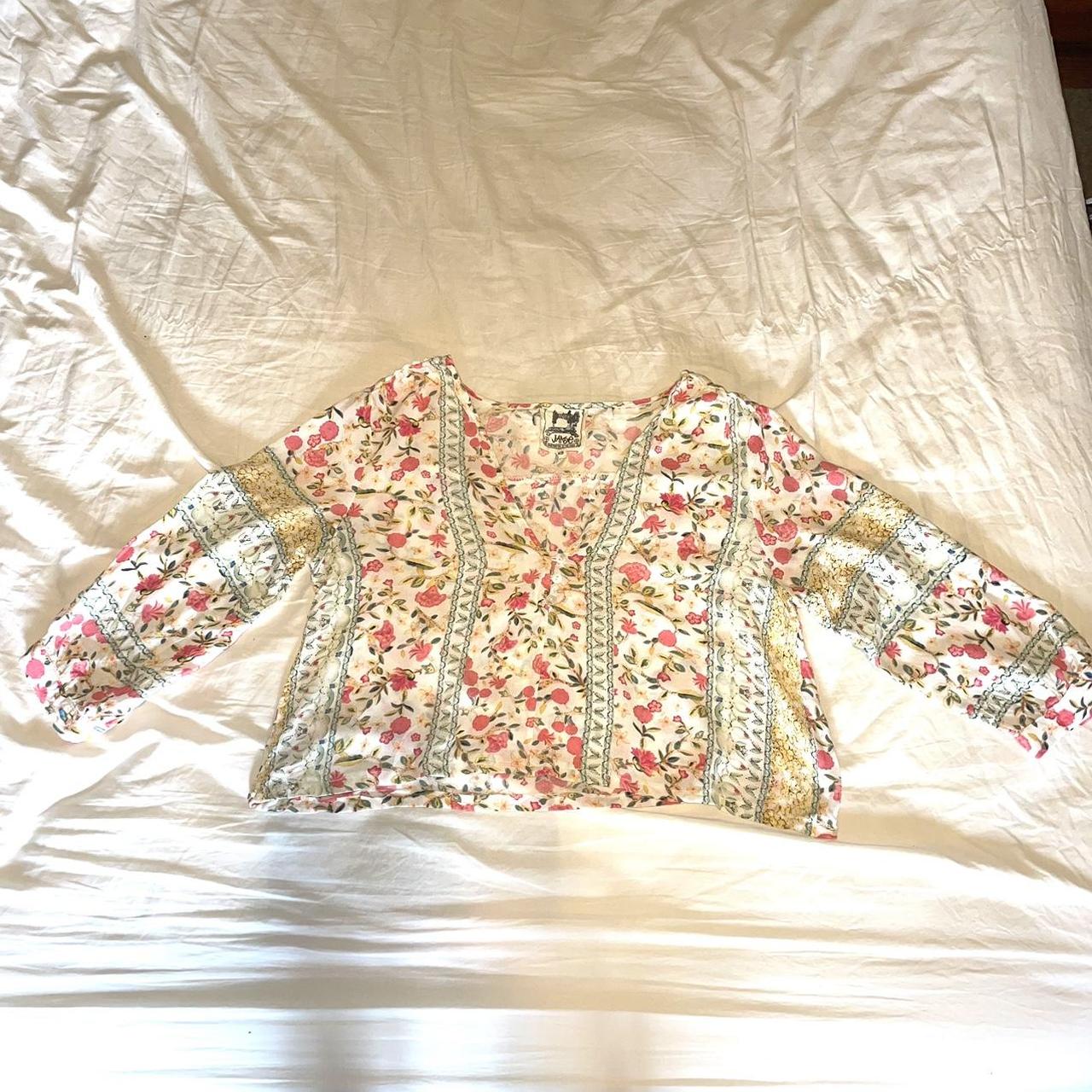 Jaase floral print flowy crop top. Super cute, in... - Depop