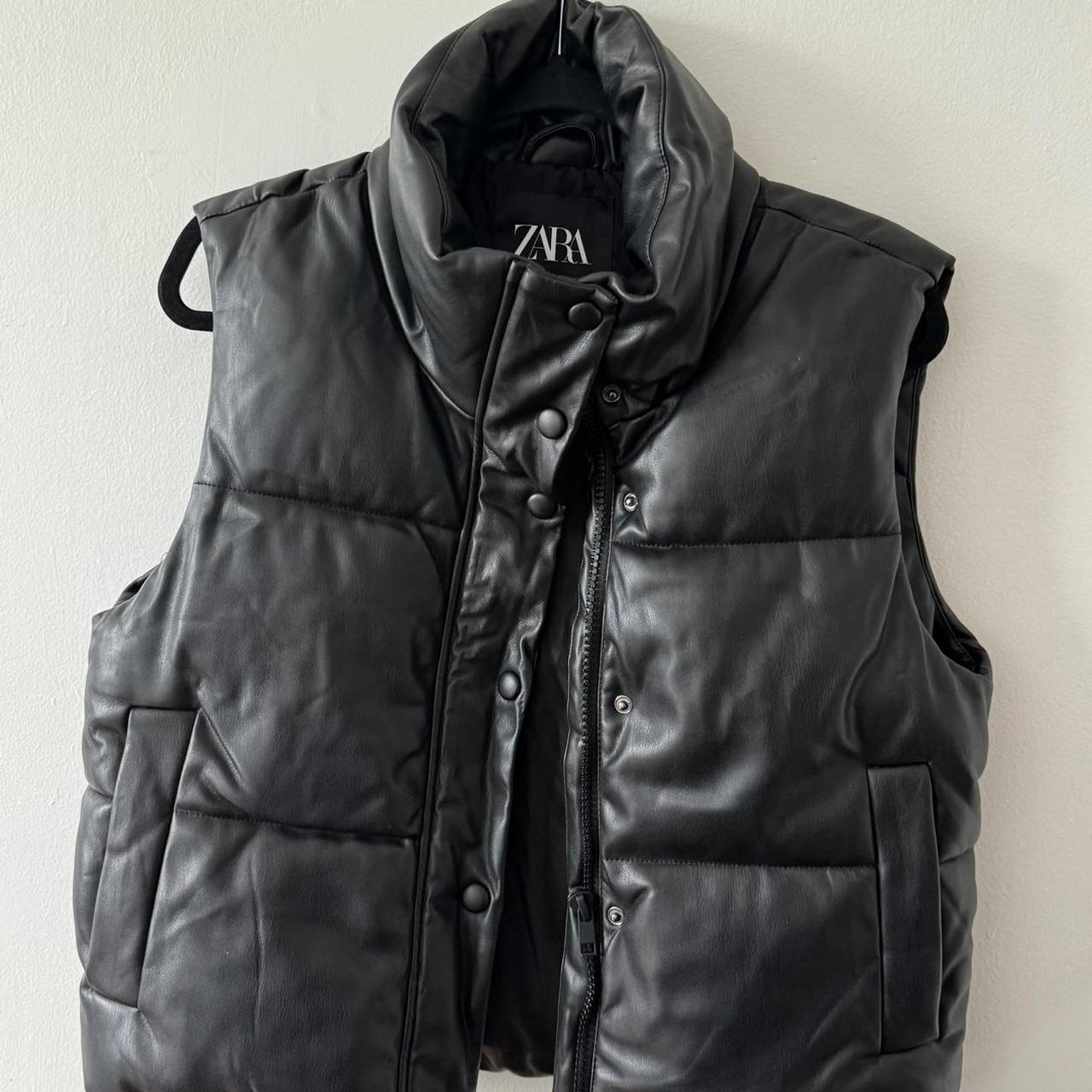 Zara half puffer jacket in M #halfpufferjacket... - Depop
