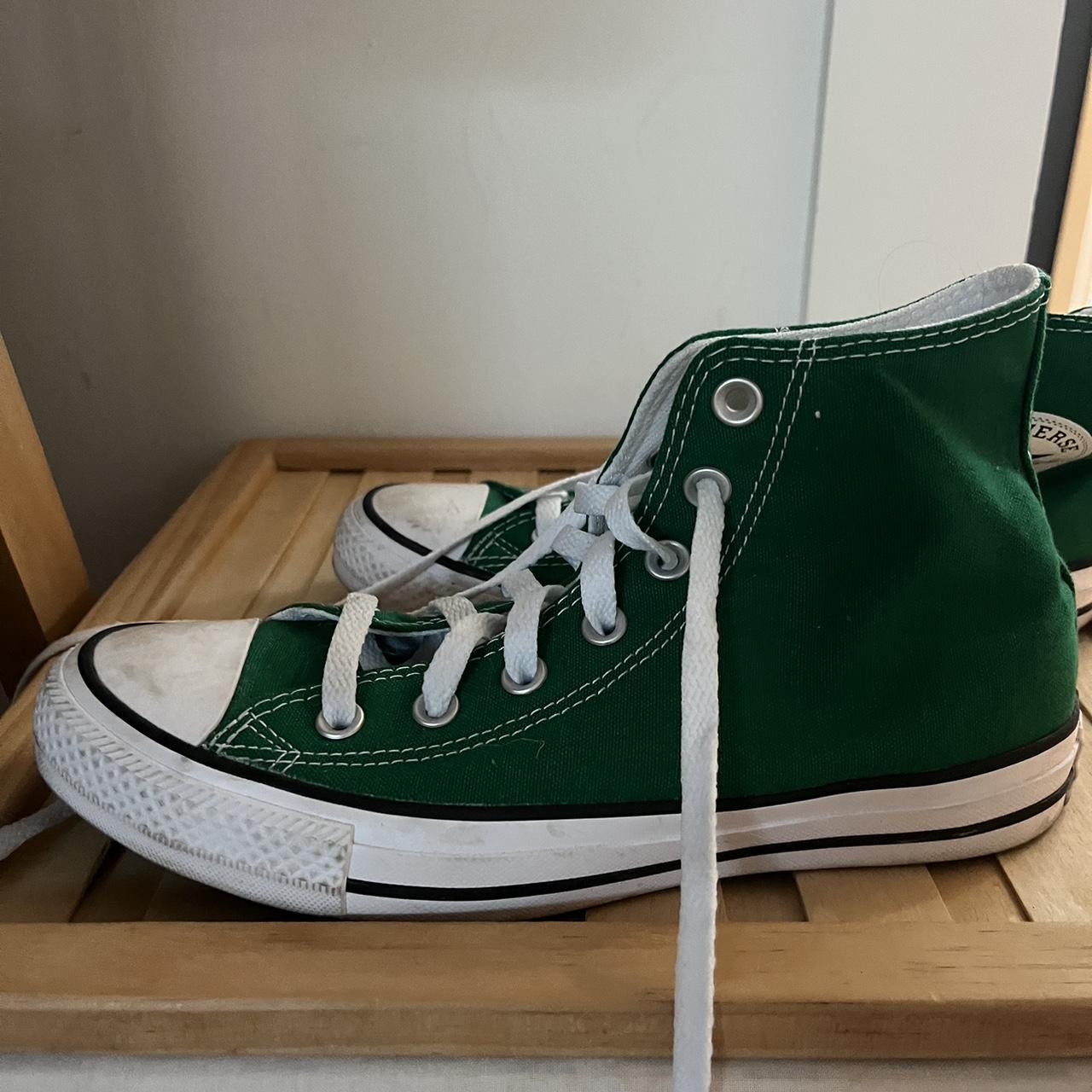 Green converse very gently worn - Depop