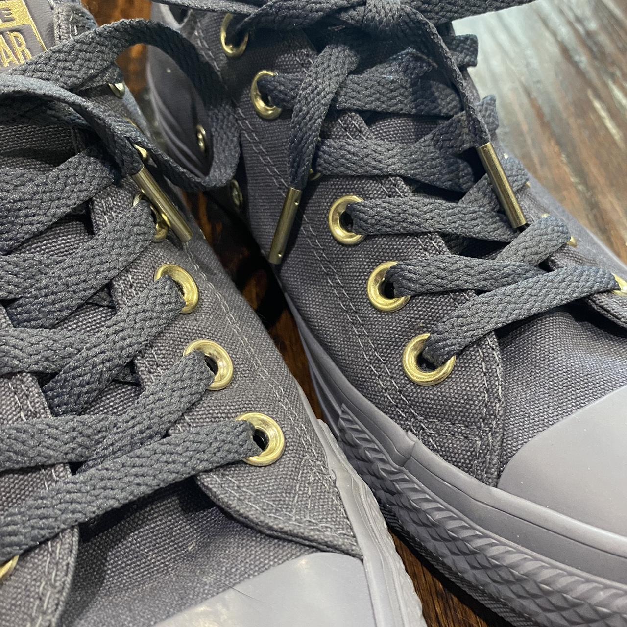 Converse Women's Grey and Gold Trainers | Depop