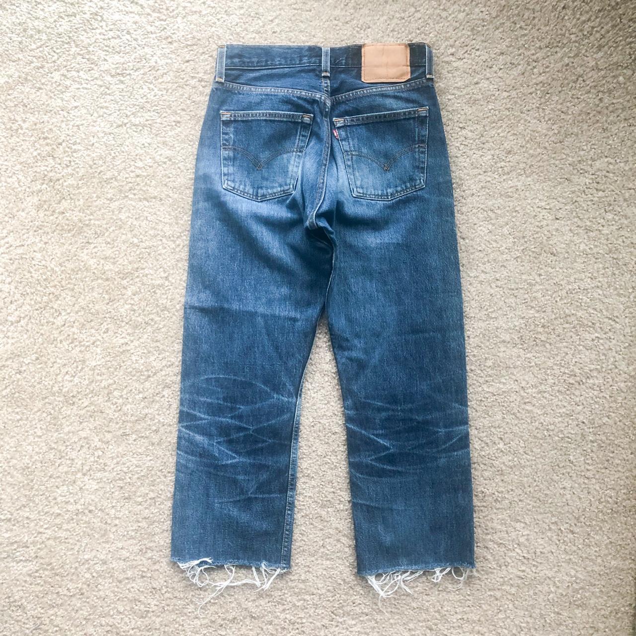 Levi's Women's Navy Jeans | Depop