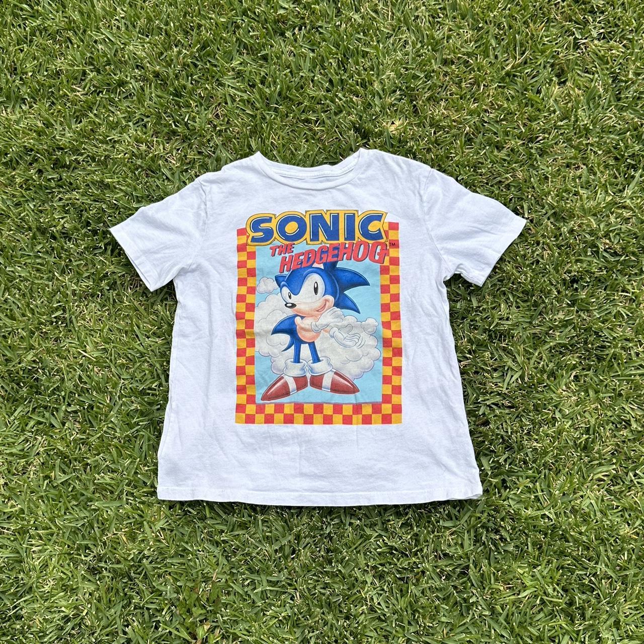 Old Navy Sonic Shirt Old school sonic on the front... - Depop