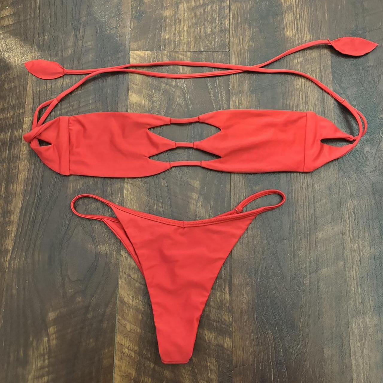 Benoa hibiscus set. Perfect condition - no flaws.... - Depop