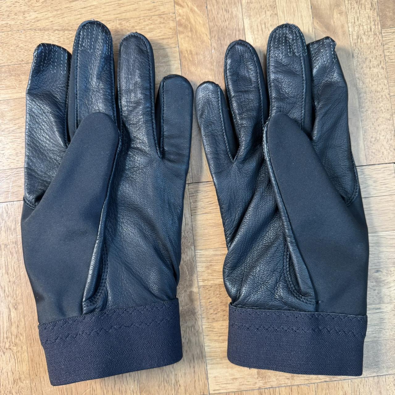 - Nike ADDHEAT gloves - Touchscreen compatible on... | Depop