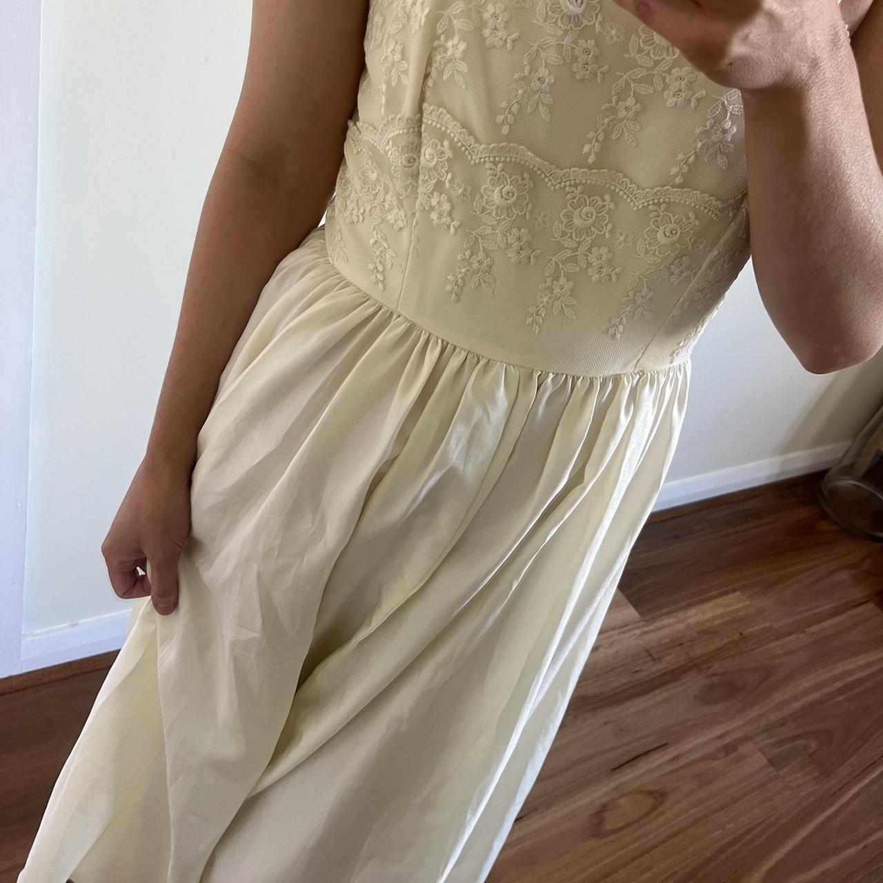 Vintage dress, labelled size 12. Best fit a size AU... - Depop