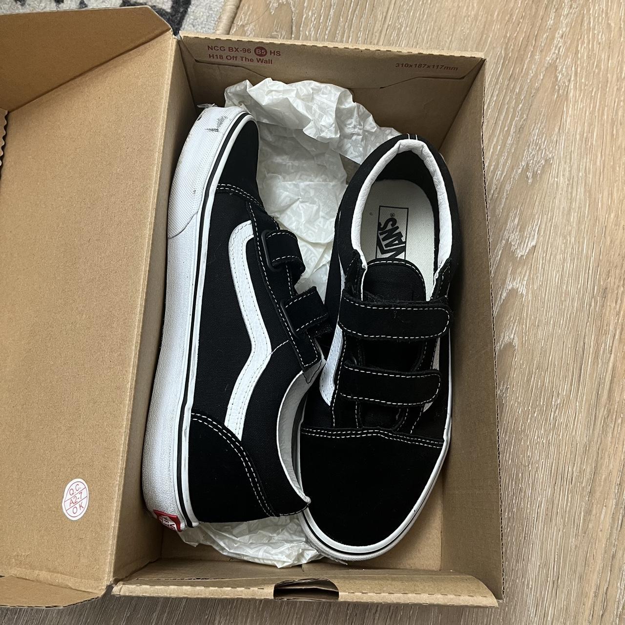 Old school Velcro vans 6y (7.5/8w) Still in good... - Depop