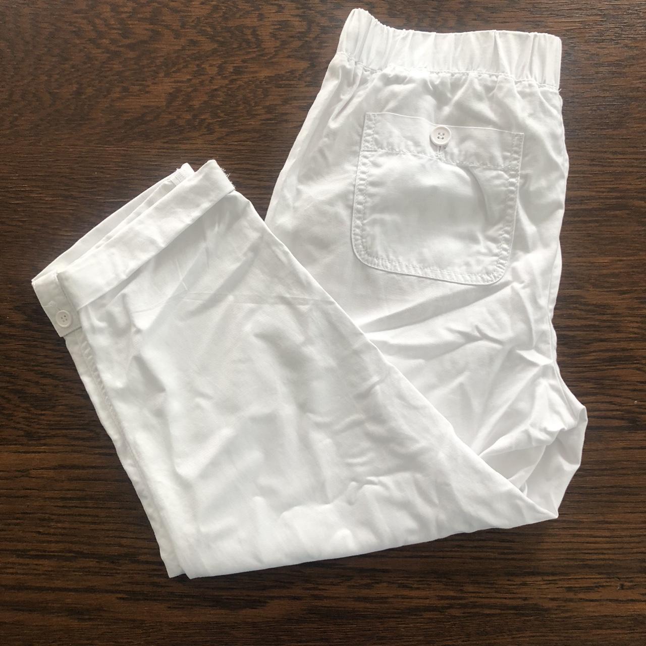 petite white capris classic and clean white cuffed... - Depop