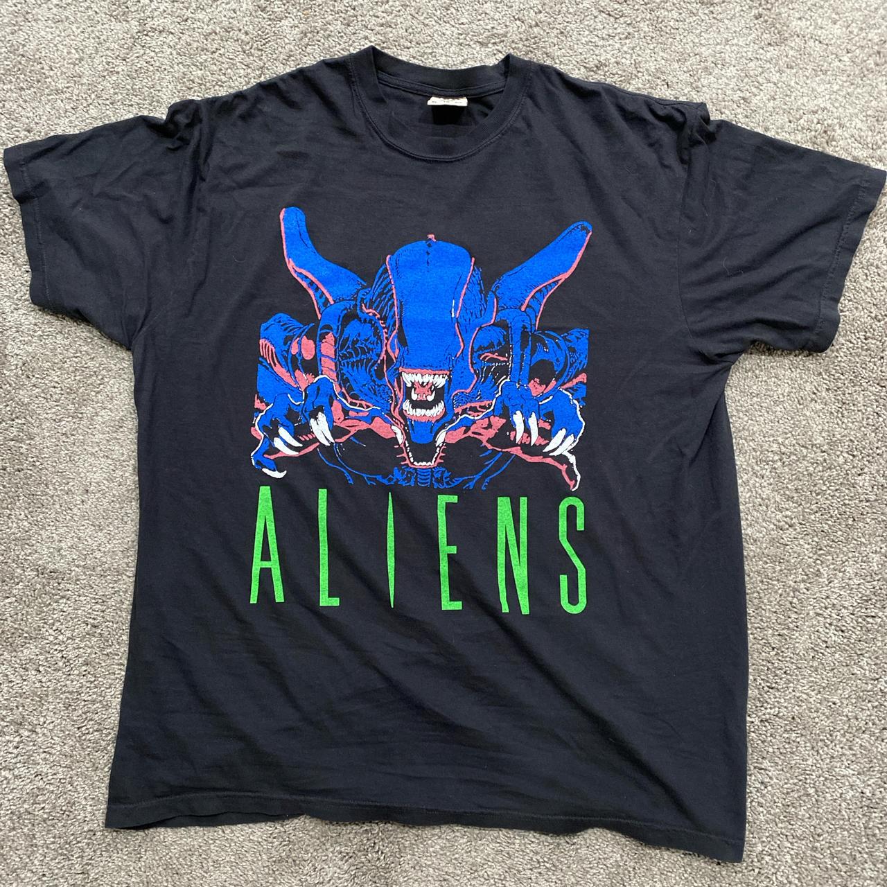 ALIENS MOVIE T-SHIRT - SIZE XL on Comfort... - Depop