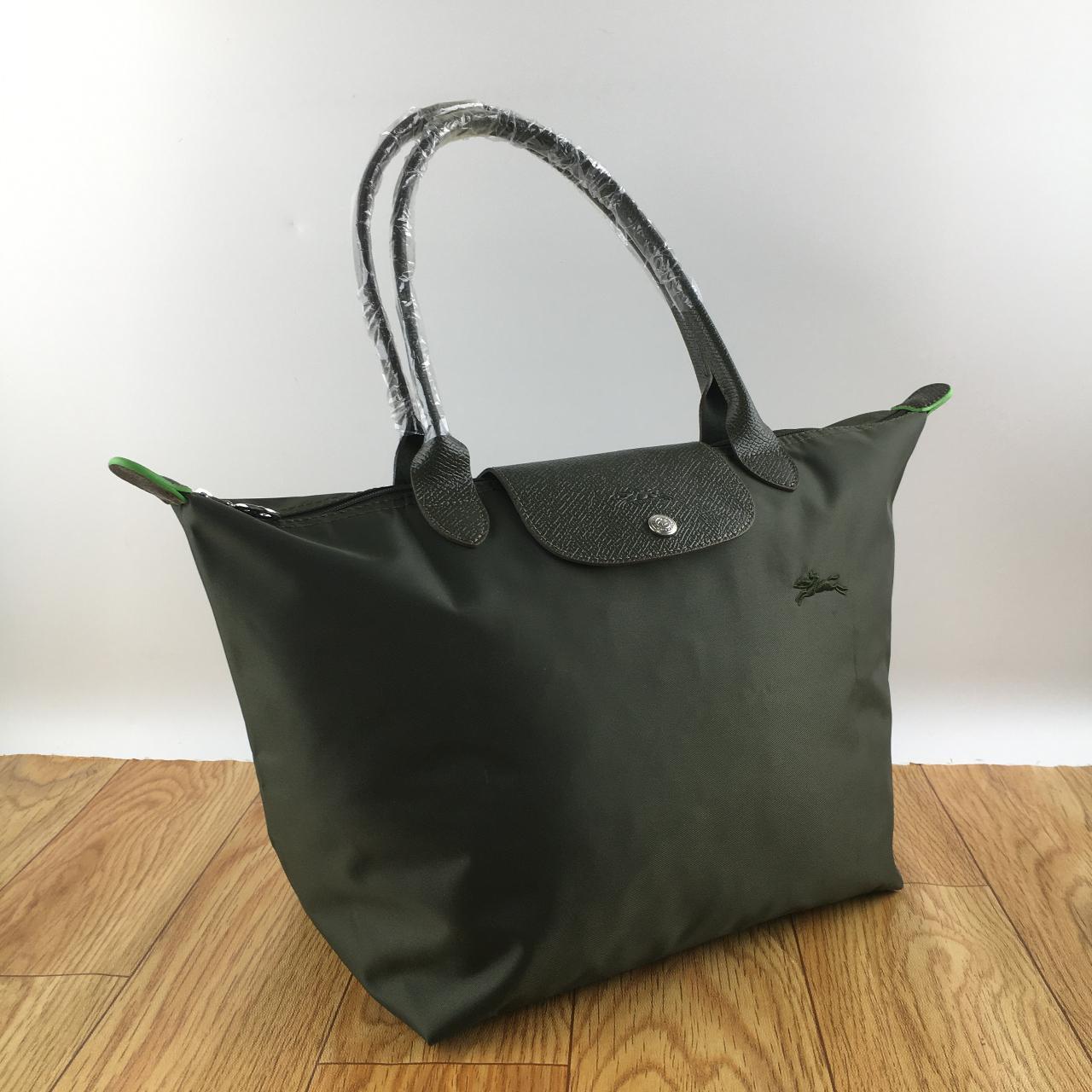 New Longchamp Le Pliage Shoulder Bag Green... - Depop