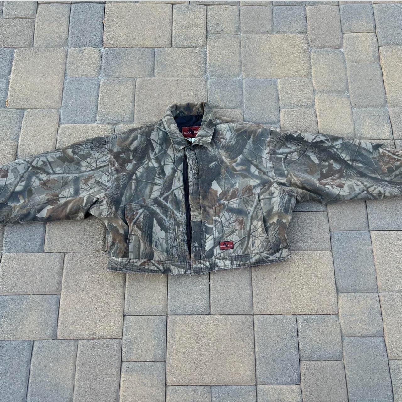 Realtree camo jacket in brown and green, featuring a... - Depop