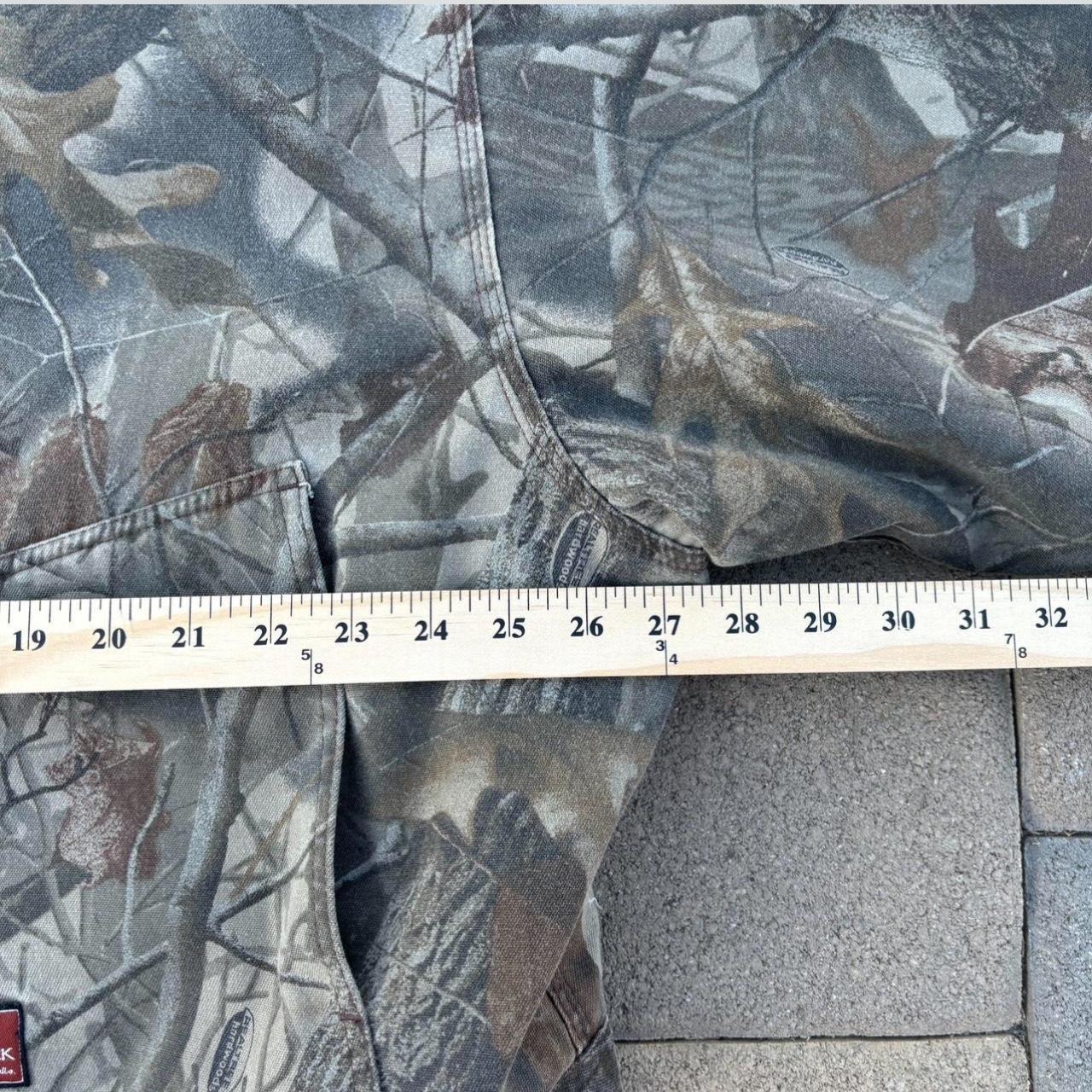 Realtree camo jacket in brown and green, featuring a... - Depop