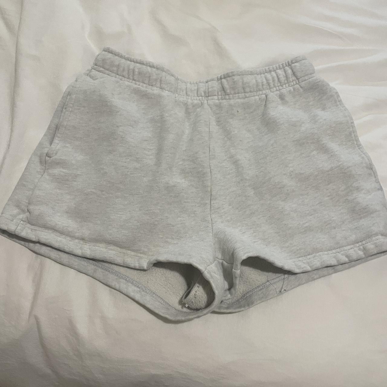 Aritzia TNA Cozy boyfriend basic 3” shorts - heather... - Depop