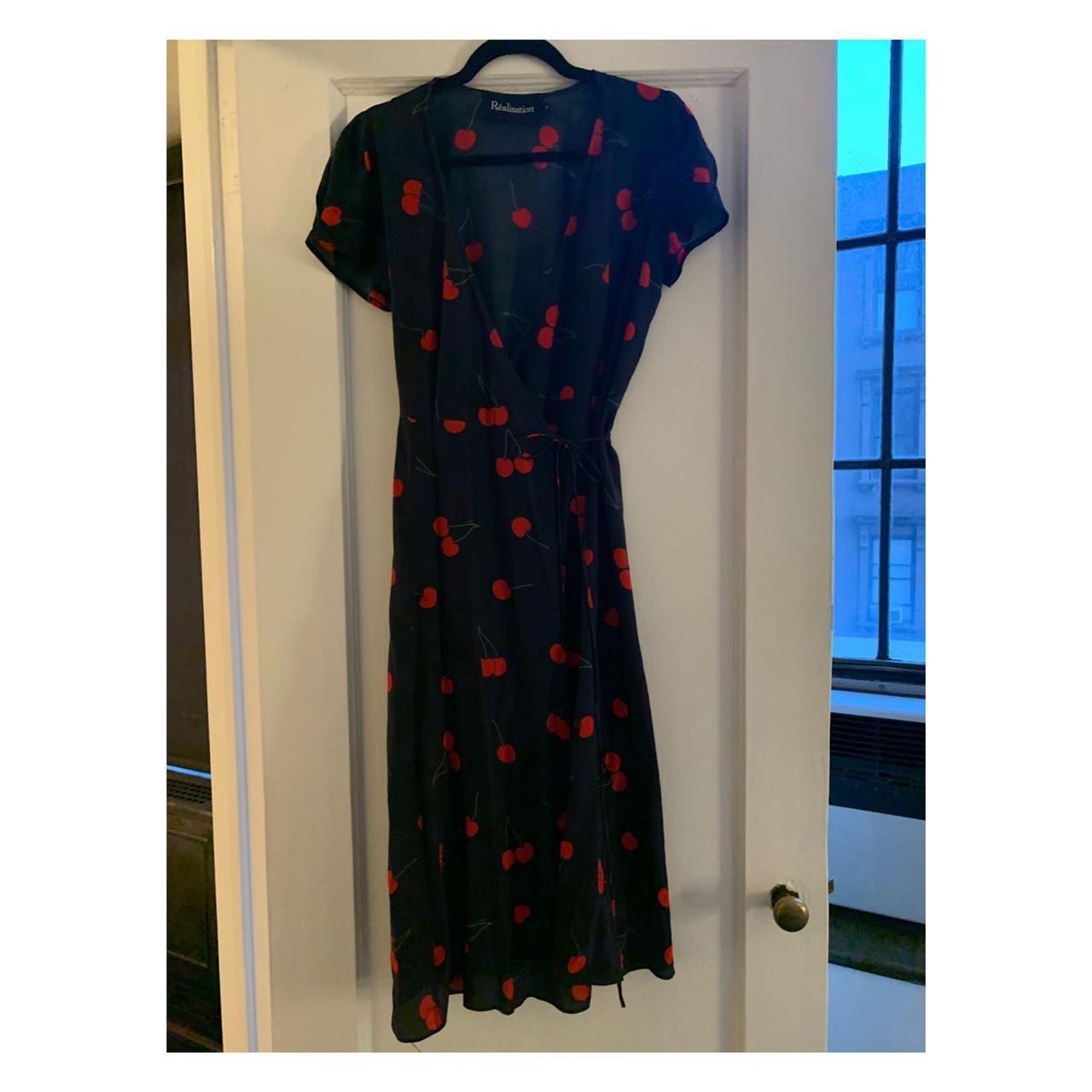 REALISATION PAR SILK WRAP DRESS THE TEALE IN ‘WILD... - Depop