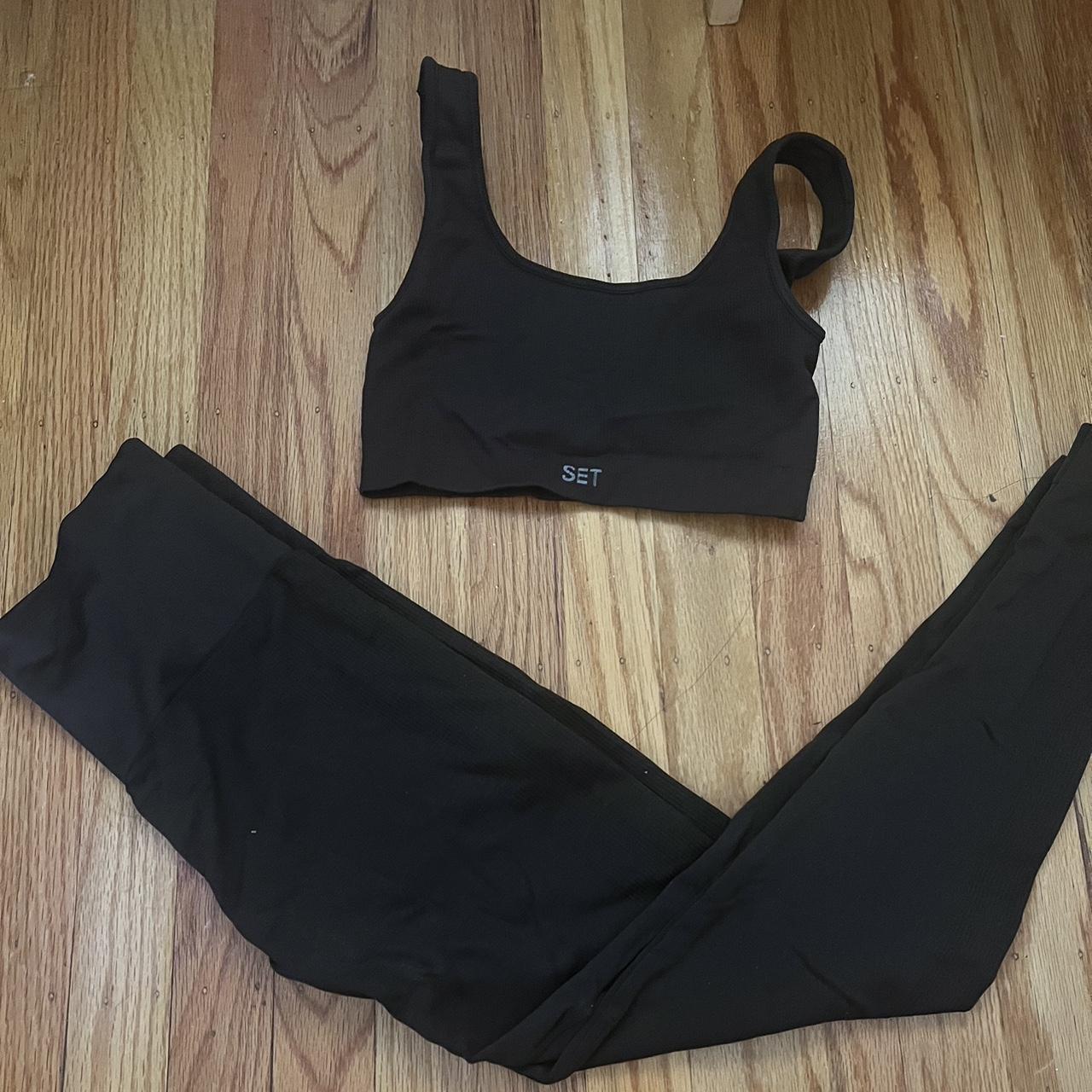 Set active brown set. The sizing of the leggings... - Depop