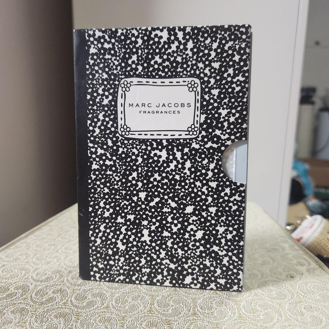 Marc Jacobs Daisy fragrance mini notebooks... - Depop