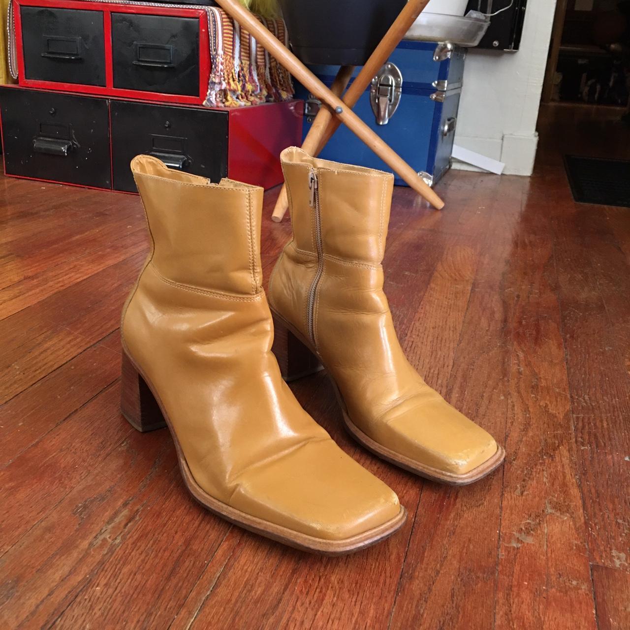 Y2k 2000s Tan leather boots with square toe and... - Depop