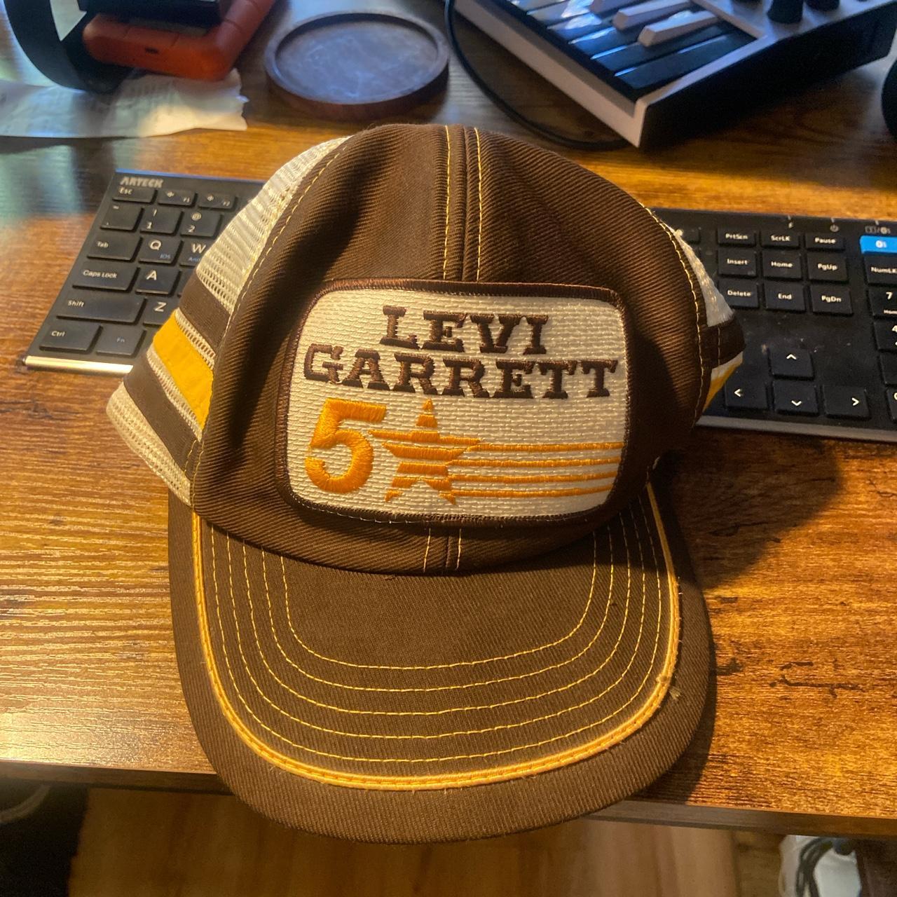 Levi Garrett nascar mesh snapback trucker from the... - Depop
