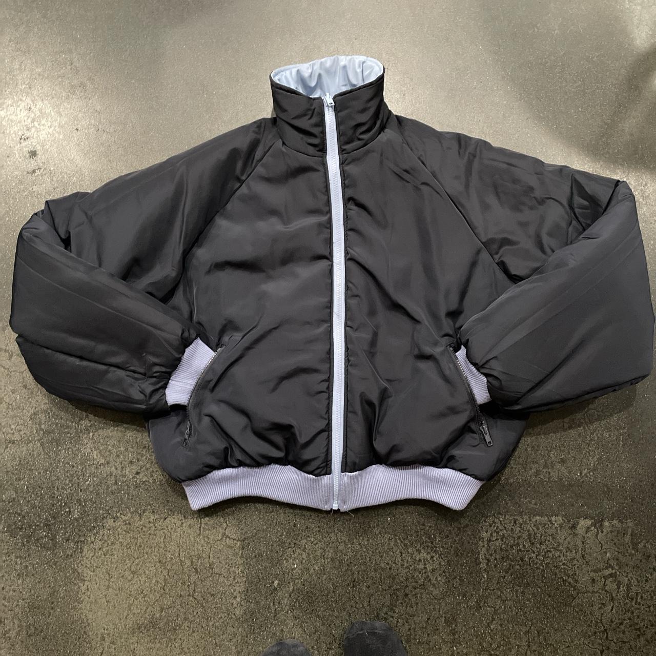 Cute, cropped puffer jacket Reversible! Pockets on... - Depop