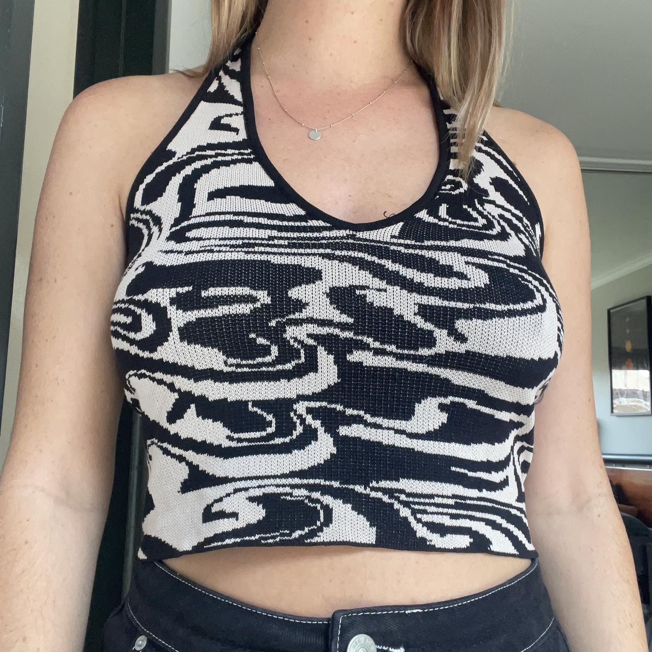 Knit halter neck top Wavy cream and black pattern - Depop