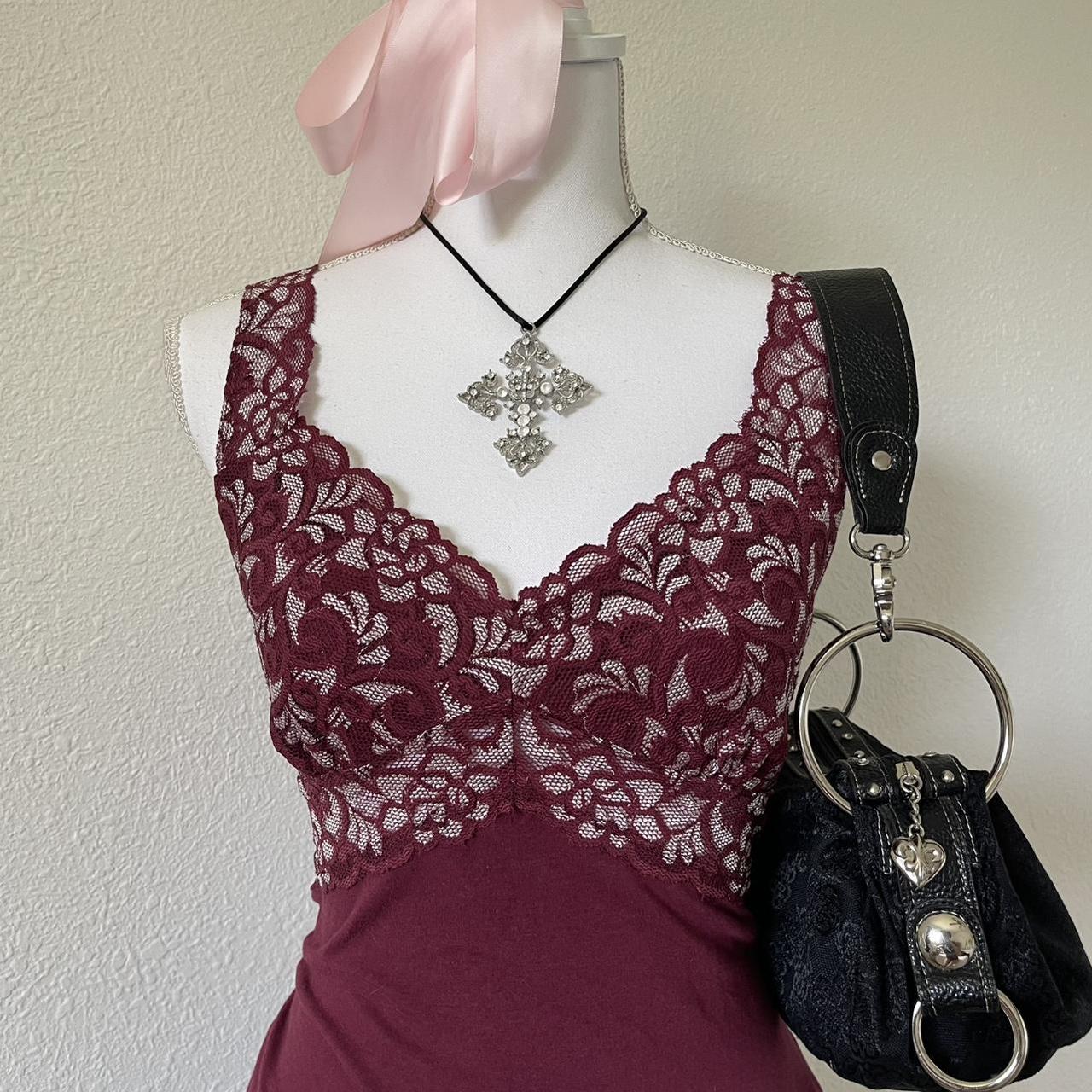 early 2000s lace cami top 🎀 INFO: vintage y2k era... | Depop