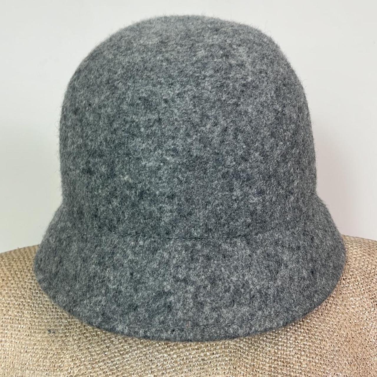 Gray Wool Hat with Floral Detail 100% Wool Grey - Depop