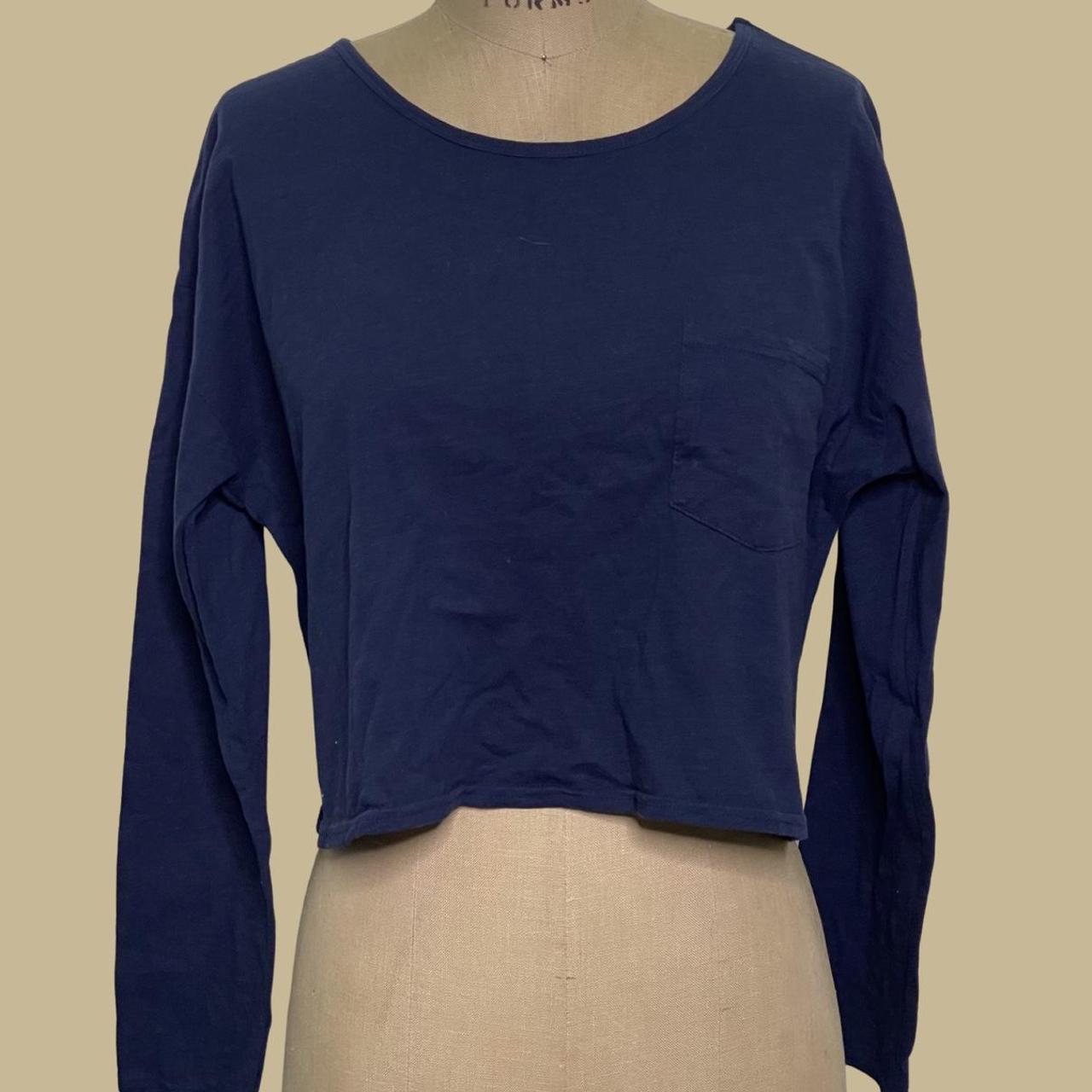 Forever 21 Women's Navy Crop-top | Depop