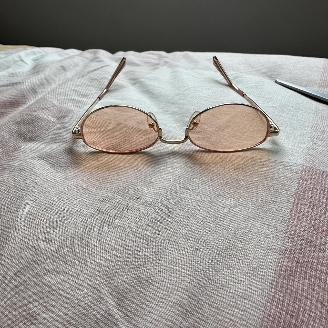 quay australia show down sunnies gold/ peach only... - Depop