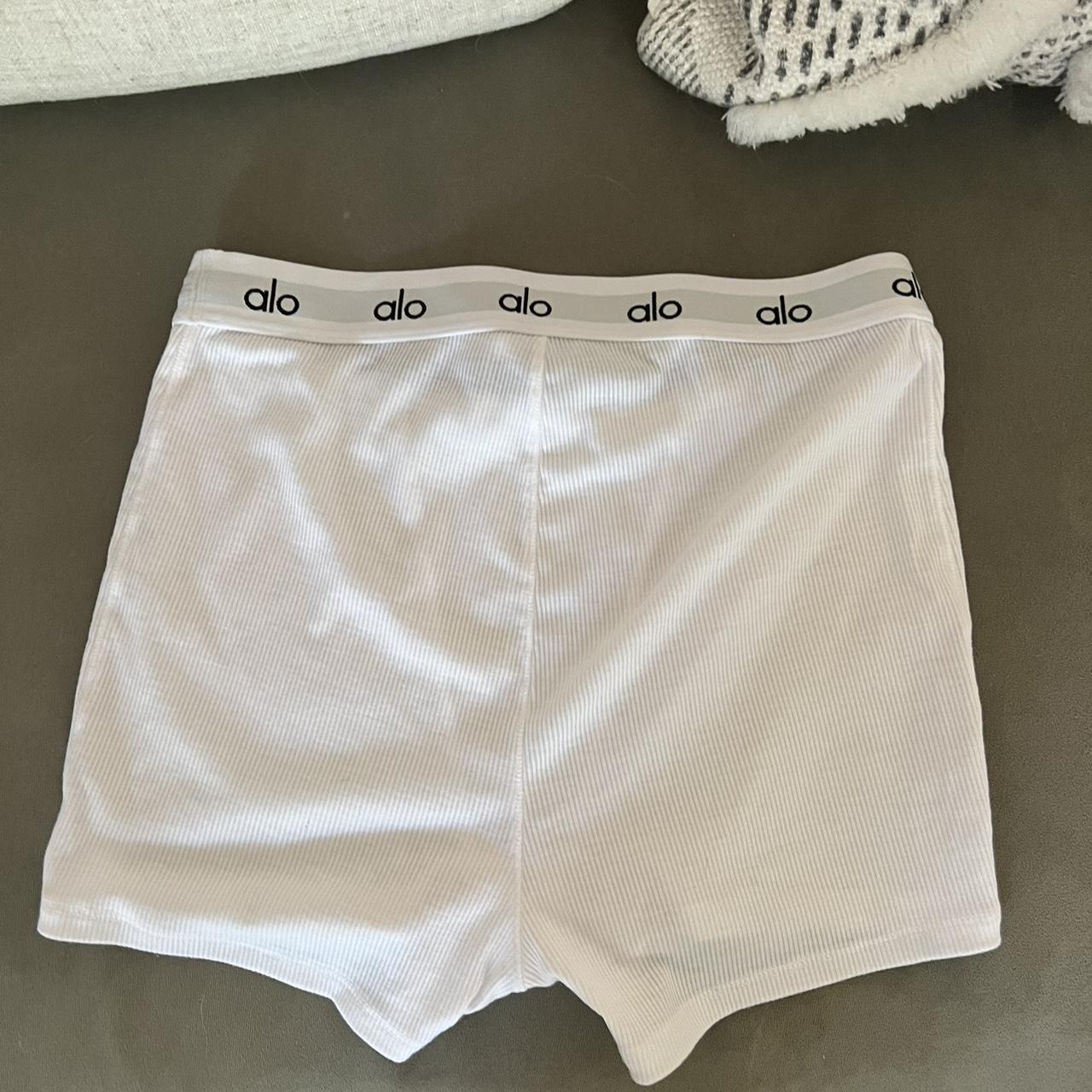 Alo matching lounge set, basically never worn - Depop