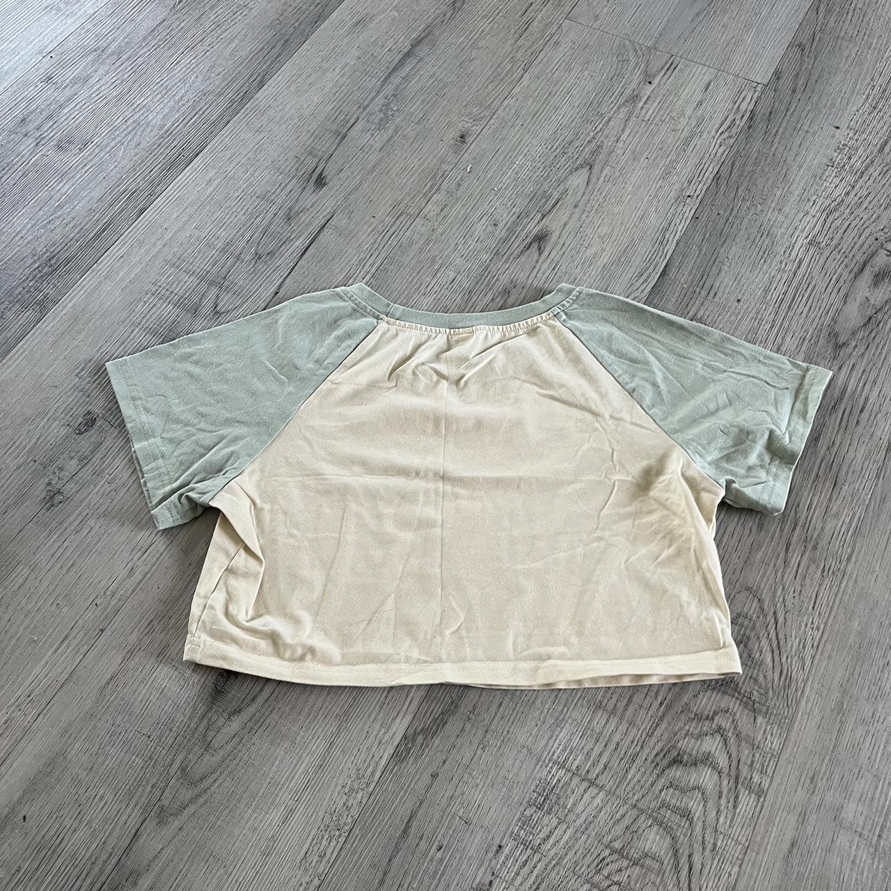 Super cute little crop top! Only worn once or twice,... - Depop