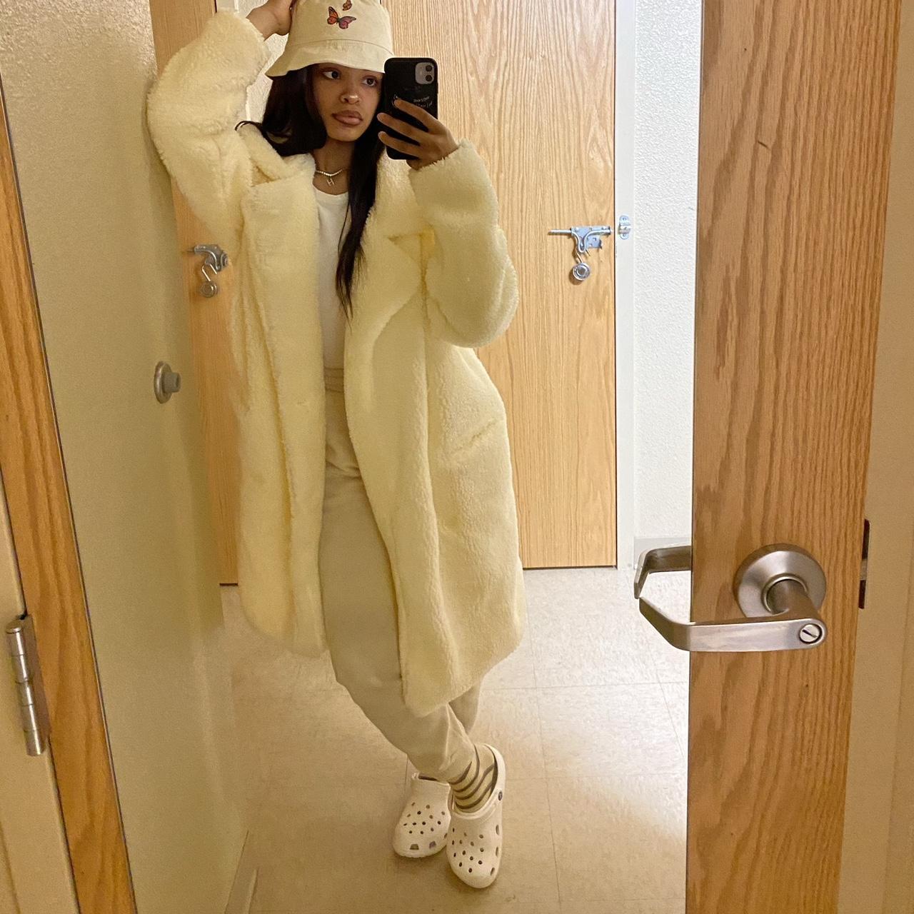 Small cream fluffy trench coat. Very warm Sherpa... - Depop