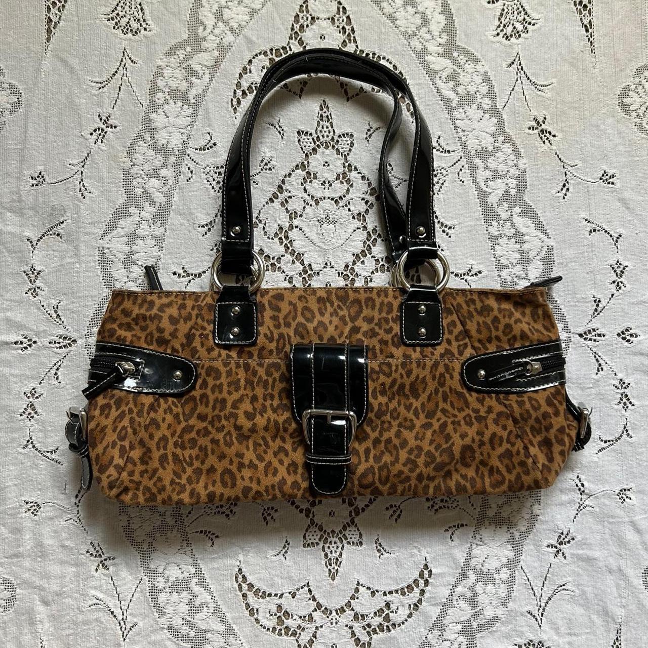 Cheetah print purse 👜 🐚Features~a tan suede-like... | Depop