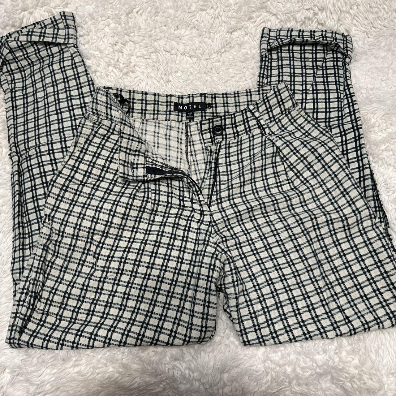 Motel Rocks green and black plaid pants 🖤 Size small... - Depop