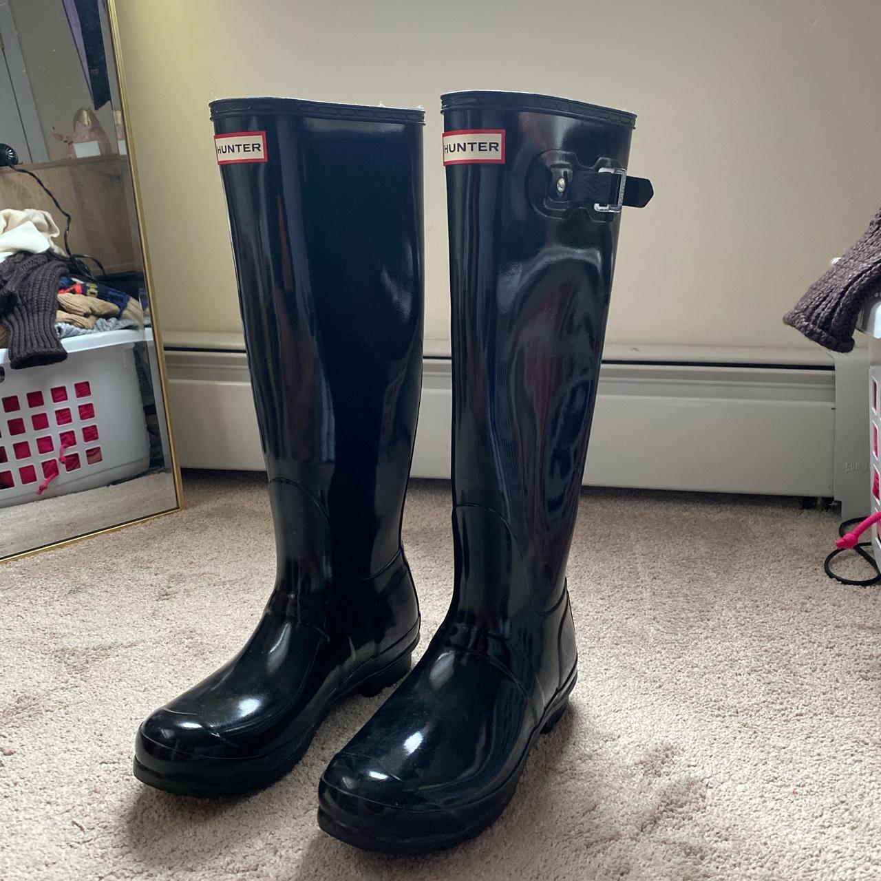 black shiny knee-high Hunter boots in great... - Depop