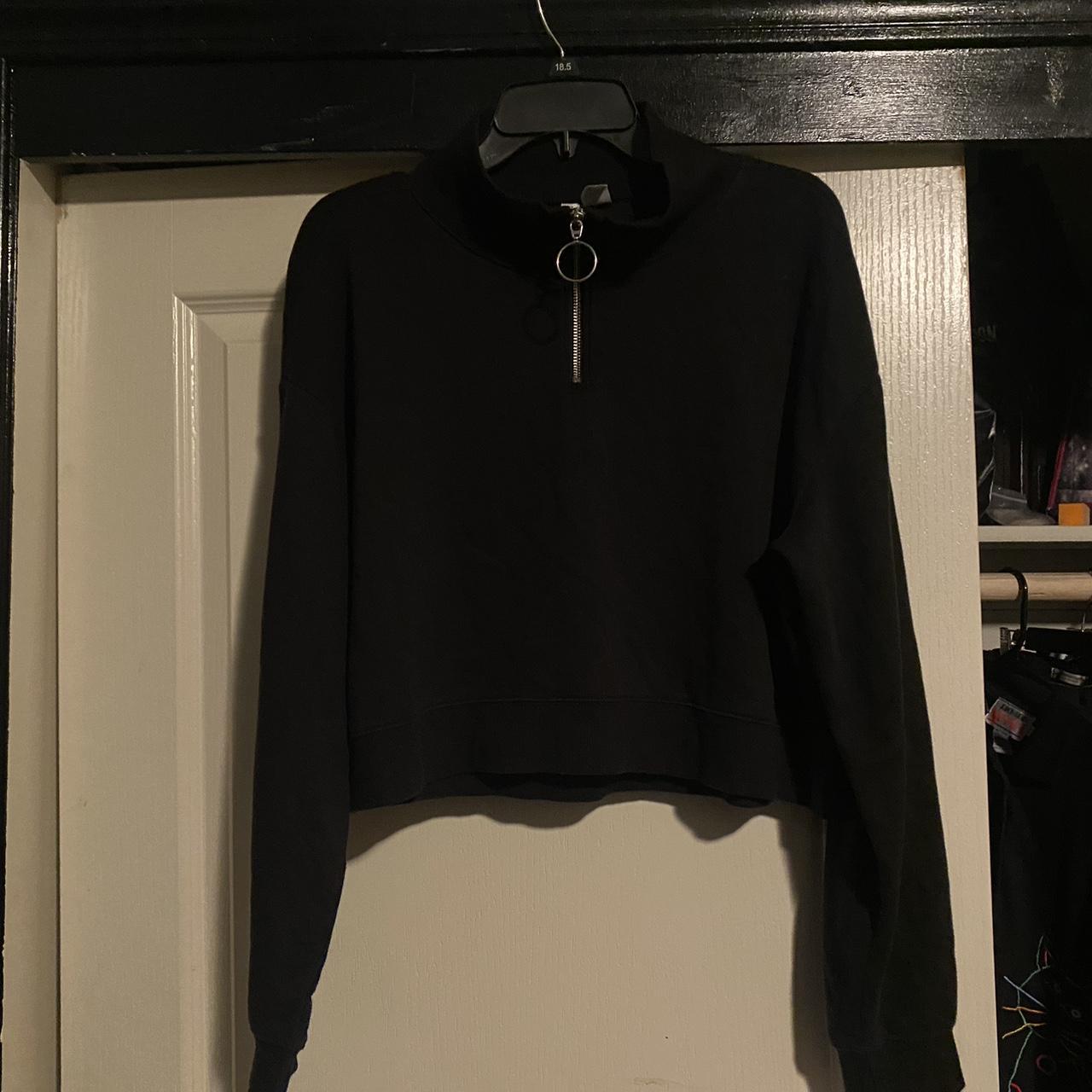 CROPPED HALF ZIP O-RING SWEATSHIRT from h&m, in... - Depop