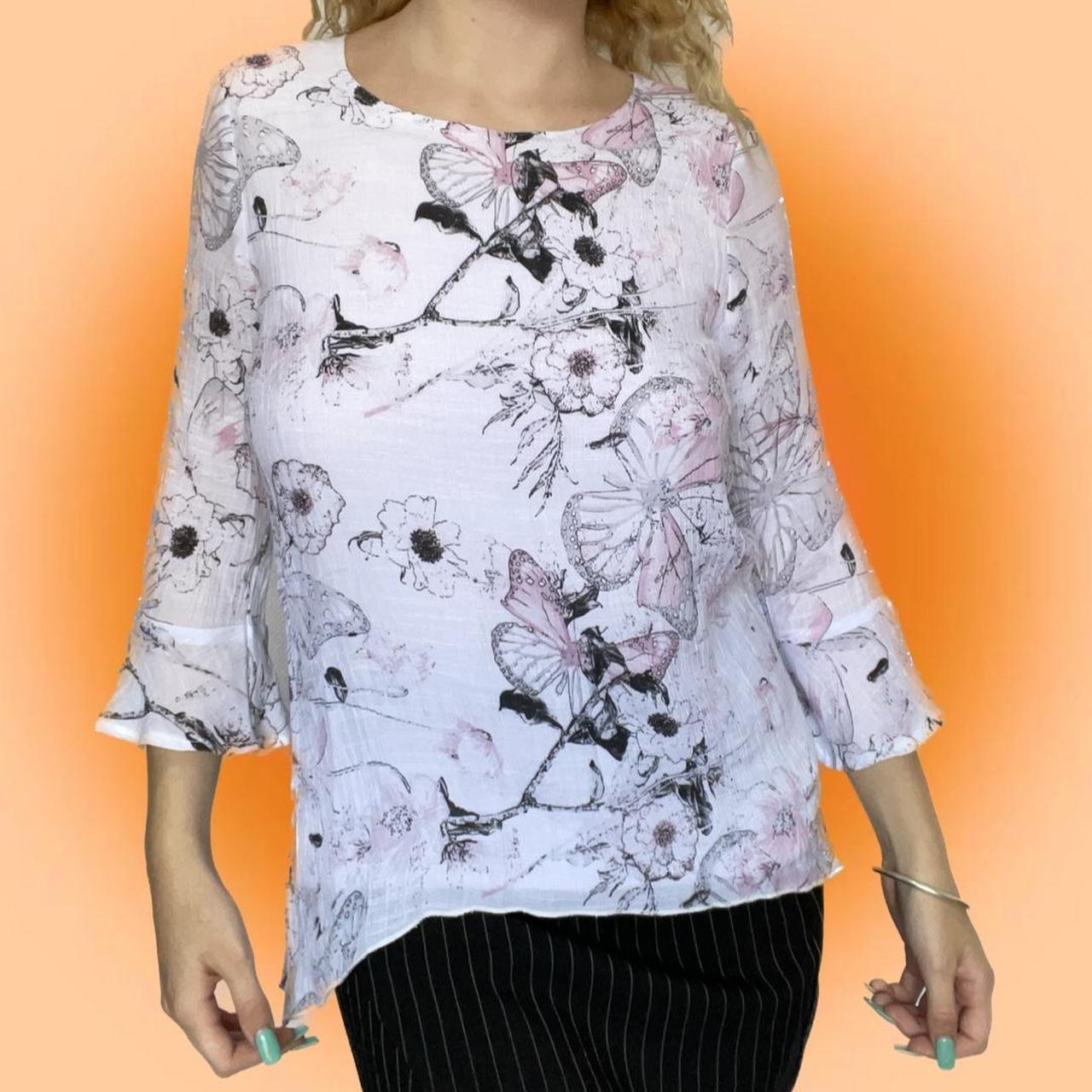 Pink black and white floral top Super pretty design... - Depop