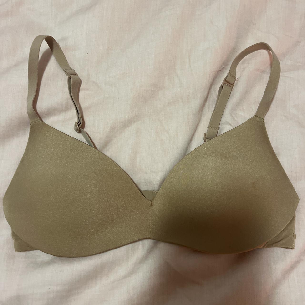 Light beige wireless skims bra - Depop