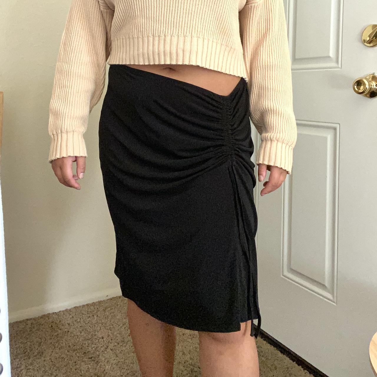 black cinched midi skirt Old Navy, strings to... - Depop