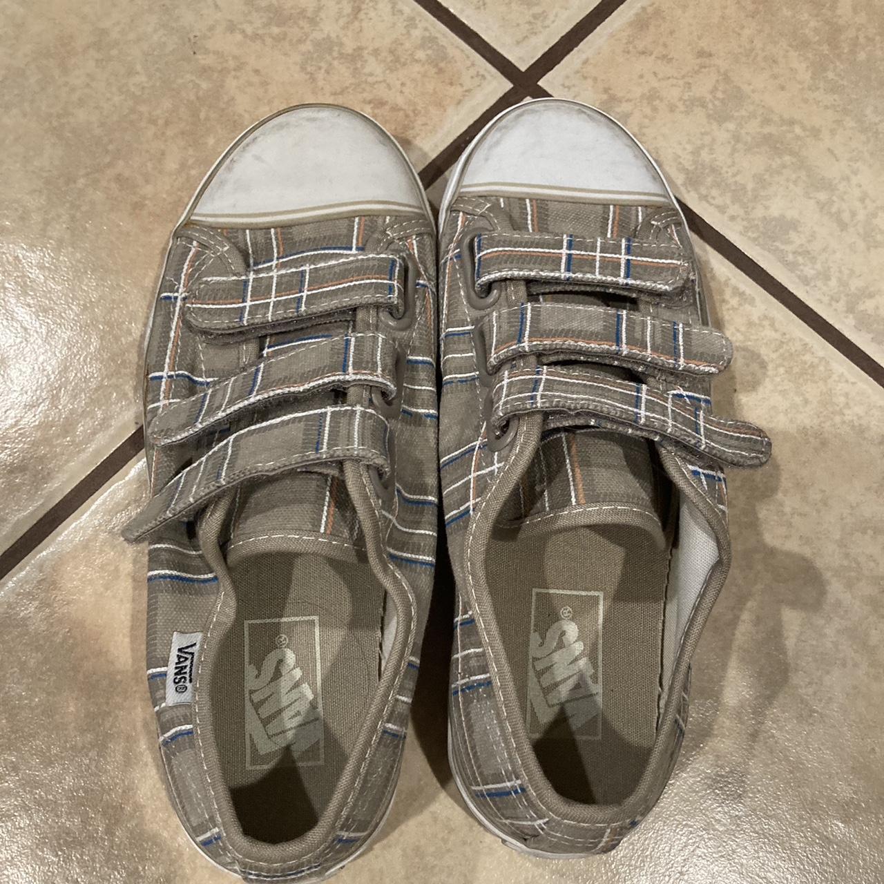 Vans Velcro preowned shoes Women 7.5 Mens 6 Has... - Depop