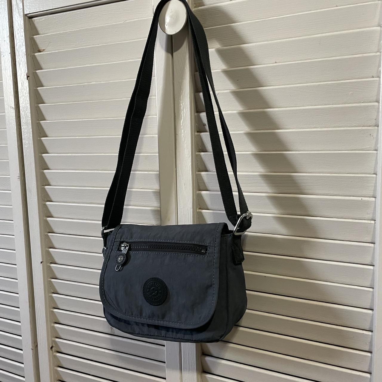 🍒 KIPLING LIVE LIGHT GRAY CROSSBODY BAG 🍒 - missing... - Depop