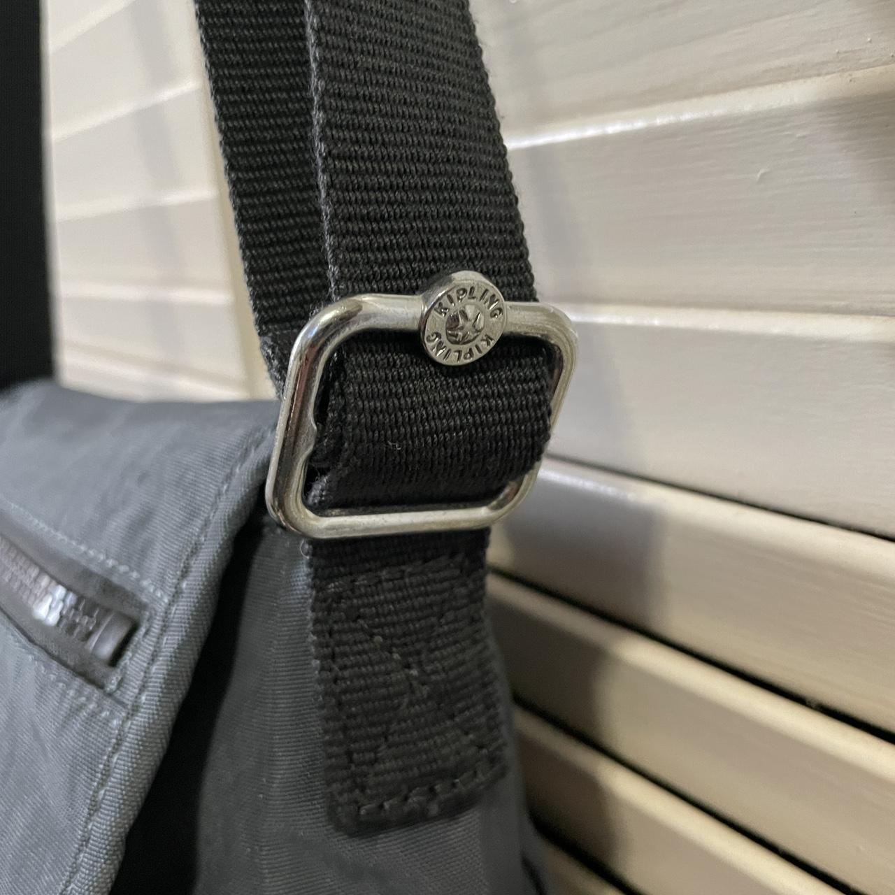 🍒 KIPLING LIVE LIGHT GRAY CROSSBODY BAG 🍒 - missing... - Depop