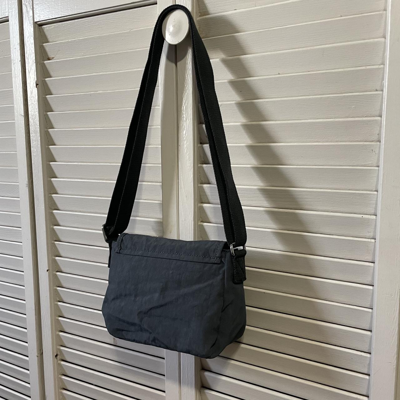 🍒 KIPLING LIVE LIGHT GRAY CROSSBODY BAG 🍒 - missing... - Depop