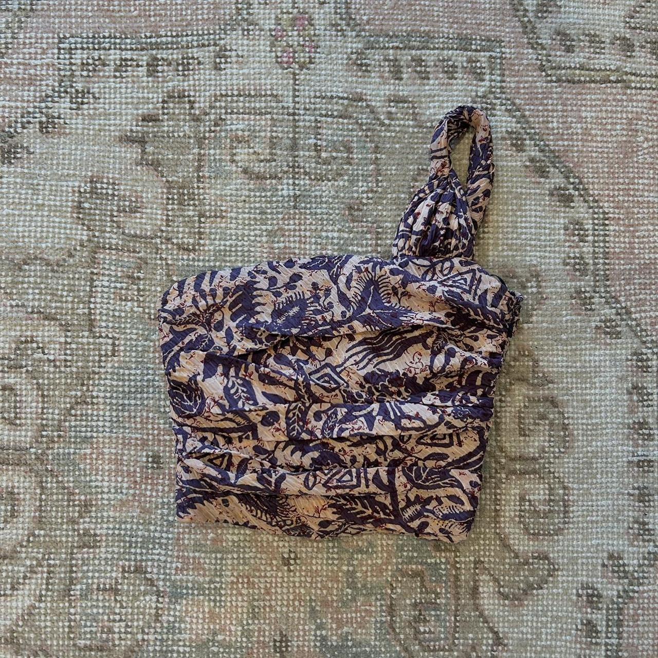 One shoulder cropped tank with rouched fabric - Depop