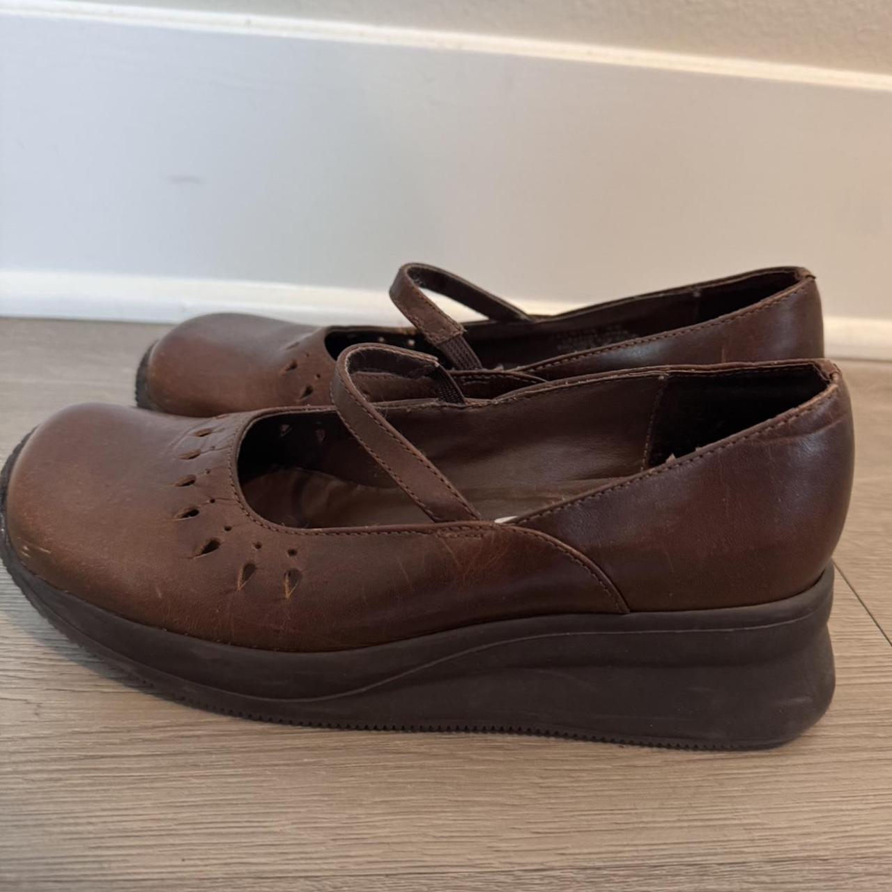 Vintage Steve Madden brown strap Mary Jane... - Depop