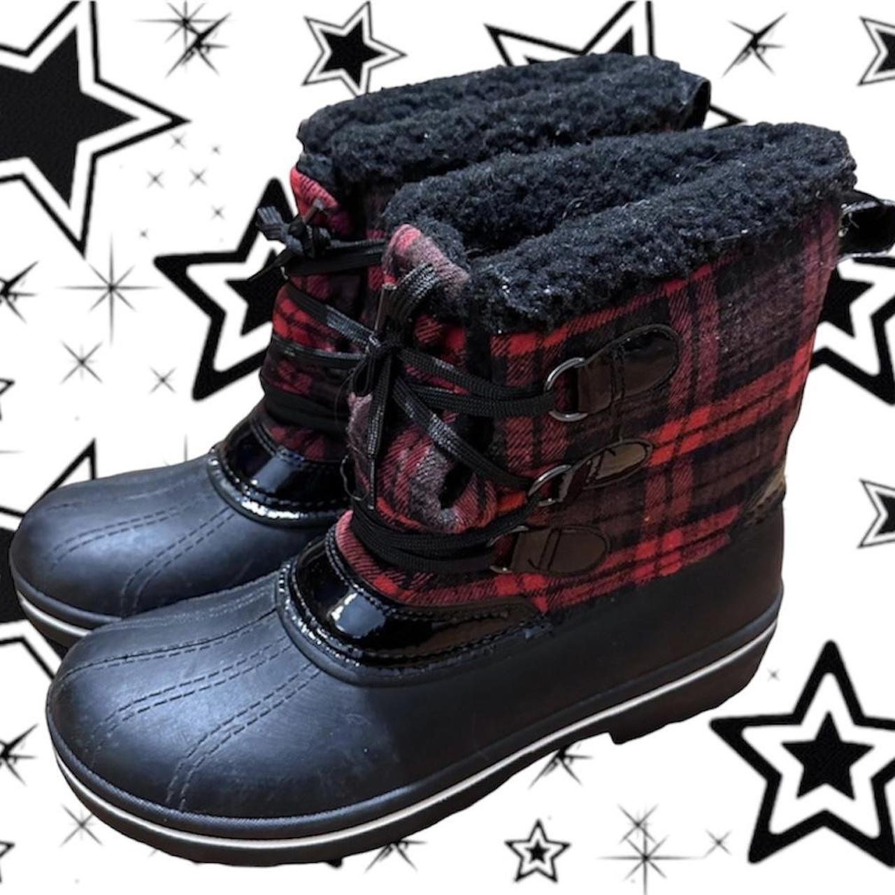 Women's Red and Black Boots | Depop