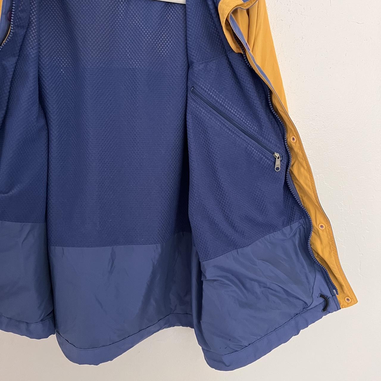 Patagonia two toned windbreaker Has retractable hood... - Depop