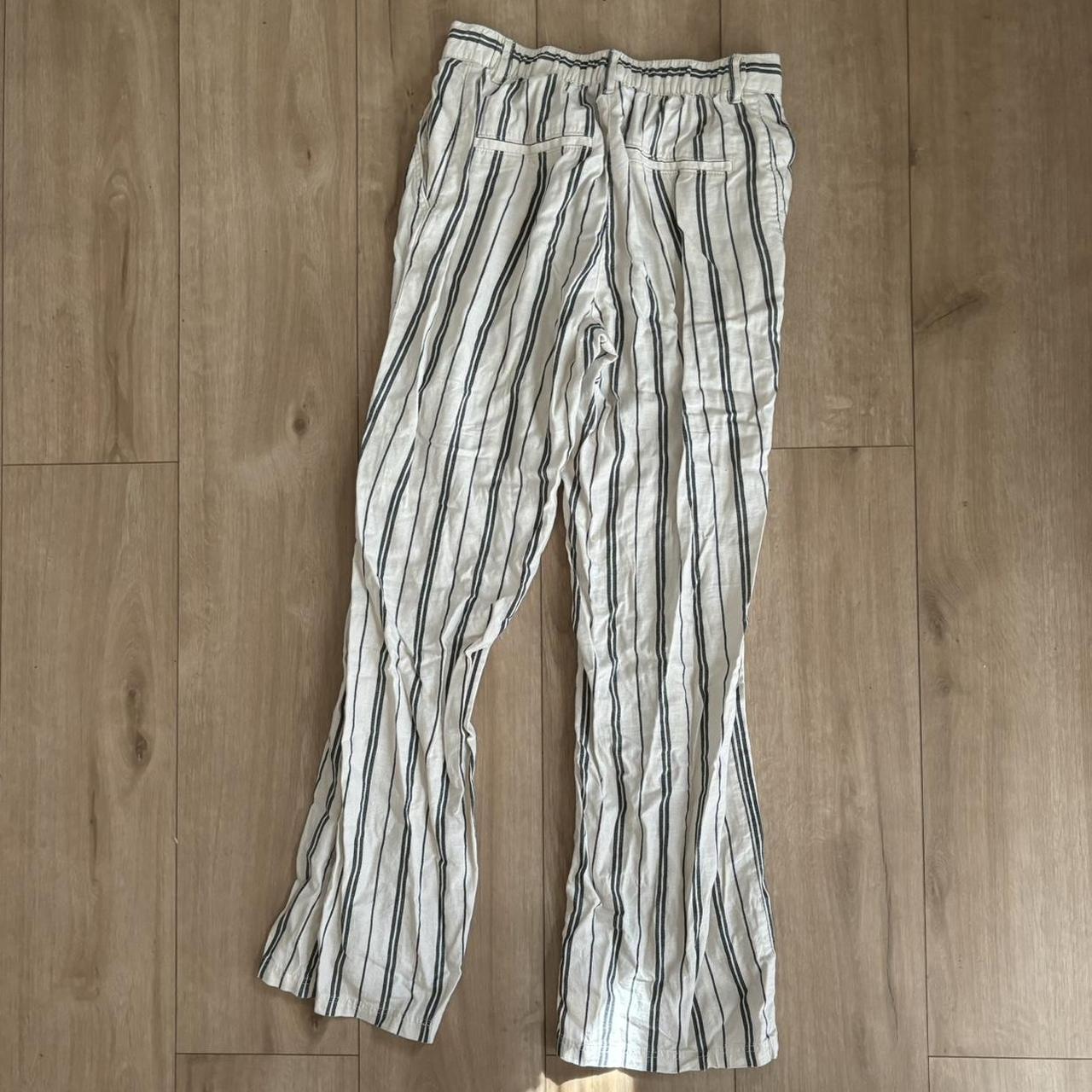 Women’s Linen Striped Pants Size: 6 - Depop