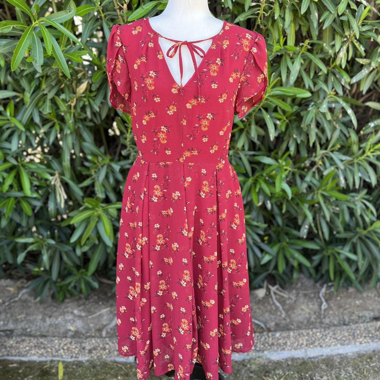Beautiful Unique Vintage red floral dress with tulip... - Depop